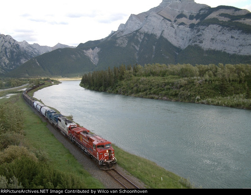 CP 9671 at Exshaw AB 6-26-2003